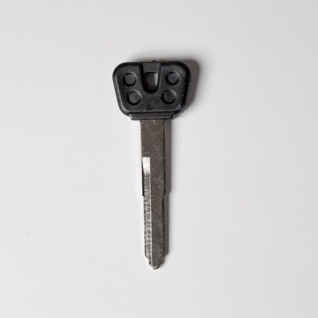 YAMAHA LONG PLASTIC LEFT/RIGHT HCS KEYS – Herman Commercial Sales